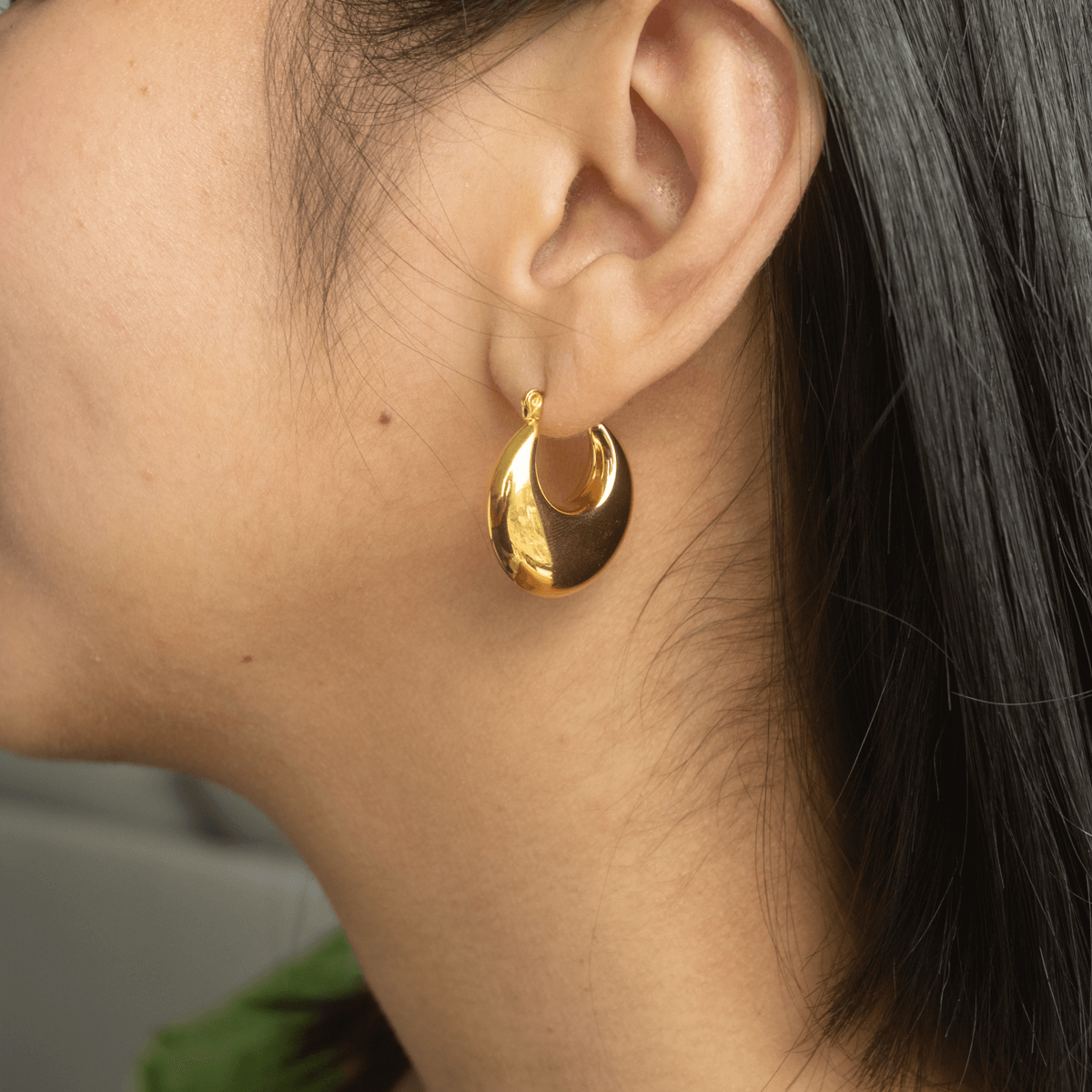 Kay Crescent Hoops – Letti New York